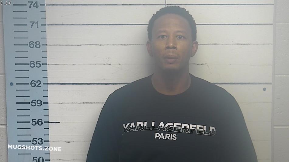 WALKER DEMARIO DESHUN 09/28/2024 - Desoto County Mugshots Zone