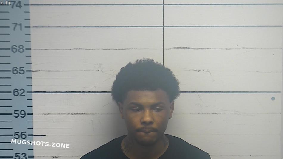WEEKS TREVON CORTEZ 02/05/2025 - Desoto County Mugshots Zone