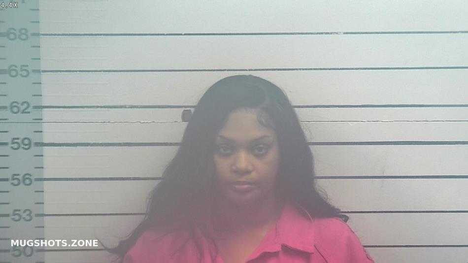 MOORE SHALICIA SHUNTA 02/07/2025 - Desoto County Mugshots Zone