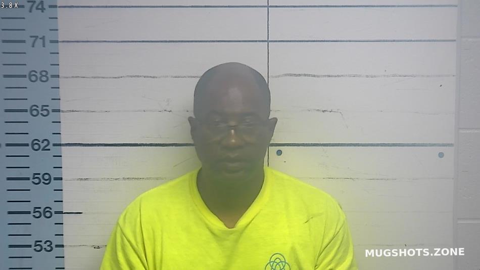 HOLLOWAY TERRY MCCRAY 04/10/2025 - Desoto County Mugshots Zone