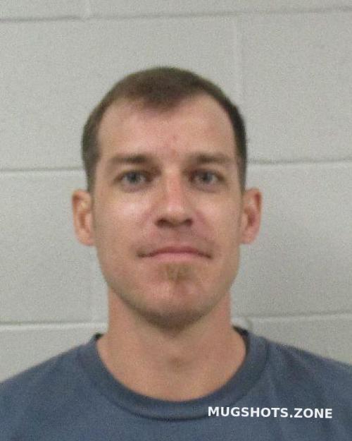ISSITT COLLIN DEAN 12/12/2023 - Dickinson County Mugshots Zone