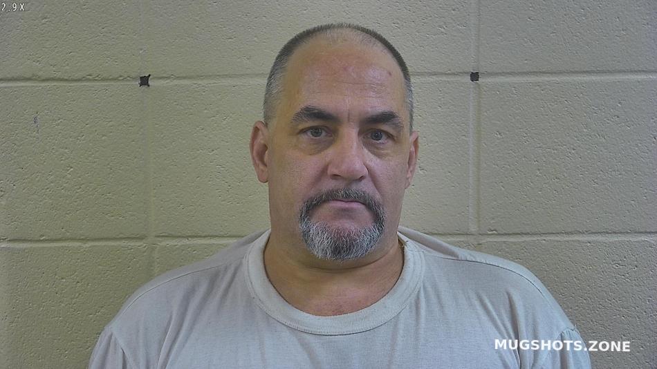 MOORE DANIEL LEE 05/03/2022 - Dubois County Mugshots Zone