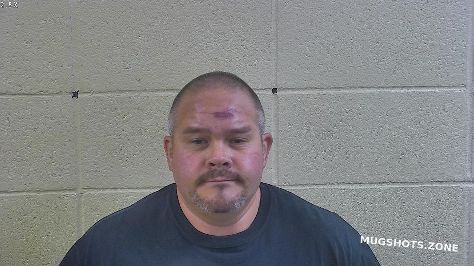 HEIL EDWARD ANDREW JR. 05/15/2022 - Dubois County Mugshots Zone HEIL EDWARD ANDREW JR. 05/15/2022 - Dubois County Mugshots Zone