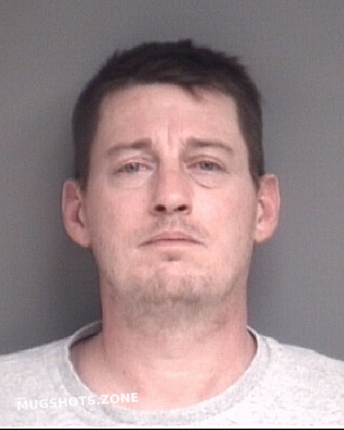 MCDONELL SETH ALAN 05/01/2021 - Dubuque County Mugshots Zone