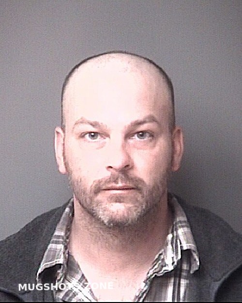 HARTUNG ADRIAN JOHN 05/17/2021 - Dubuque County Mugshots Zone