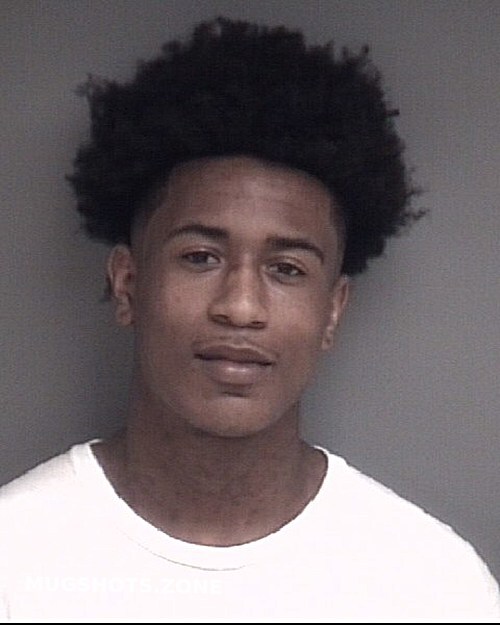 THORNTON BRANDON MARQUISE 06/10/2021 - Dubuque County Mugshots Zone