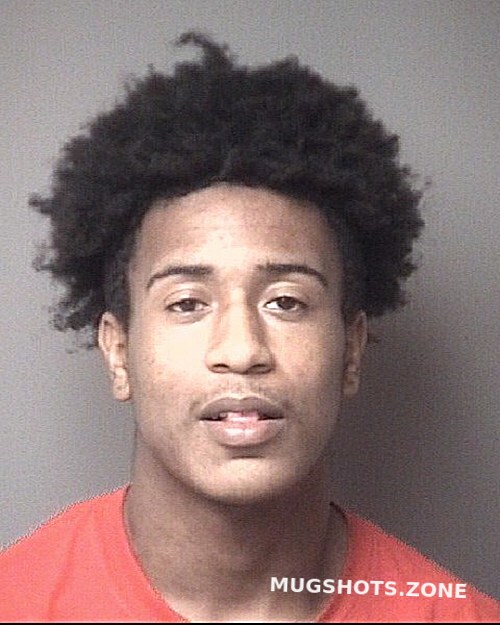 THORNTON BRANDON MARQUISE 09/13/2021 - Dubuque County Mugshots Zone