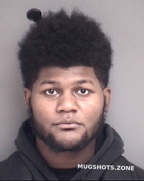 ERVIN JOHNATHAN DONTRELL 01/01/2022 - Dubuque County Mugshots Zone