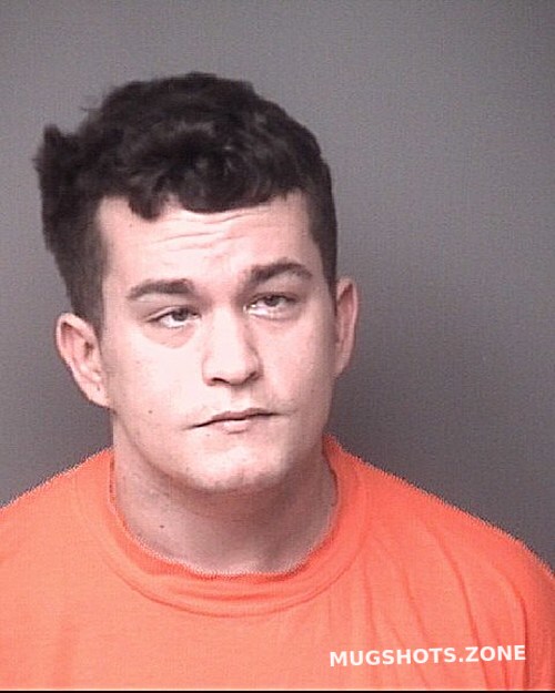 JACKSON BRANDON JOSHUA 02/23/2022 - Dubuque County Mugshots Zone