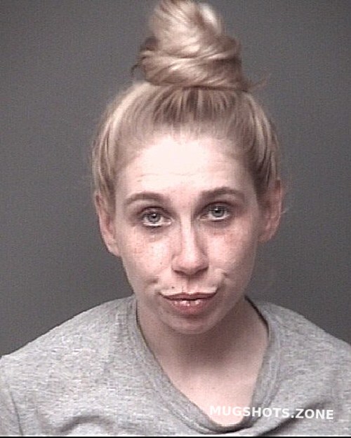 LASLEY AMANDA JUNE 05/28/2022 - Dubuque County Mugshots Zone