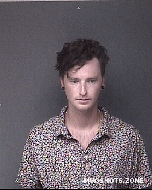 JUNGERS DAVIS ROBERT 06/26/2022 - Dubuque County Mugshots Zone