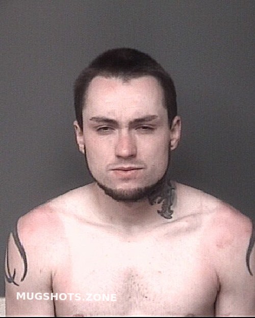 ADAMS QUINTON DANIEL 06/28/2022 - Dubuque County Mugshots Zone