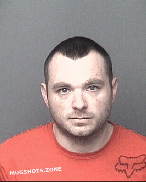 ADAMS JUSTIN MICHAEL 01/19/2023 - Dubuque County Mugshots Zone