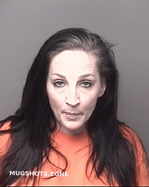 WEBB MARY JENNA 03/01/2023 - Dubuque County Mugshots Zone