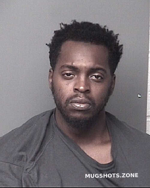 WEBB ROBERT CORTEZ 04/06/2023 - Dubuque County Mugshots Zone