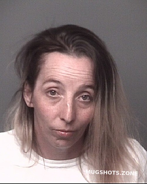 ABRAMS VICTORIA LYNN 04/11/2023 - Dubuque County Mugshots Zone