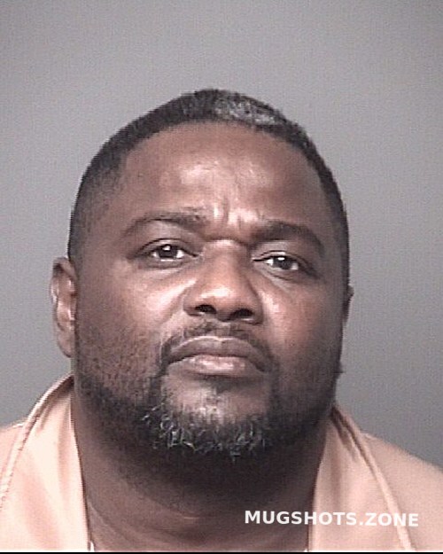 DANIEL DEMETRIS LEWIS 04/24/2023 - Dubuque County Mugshots Zone
