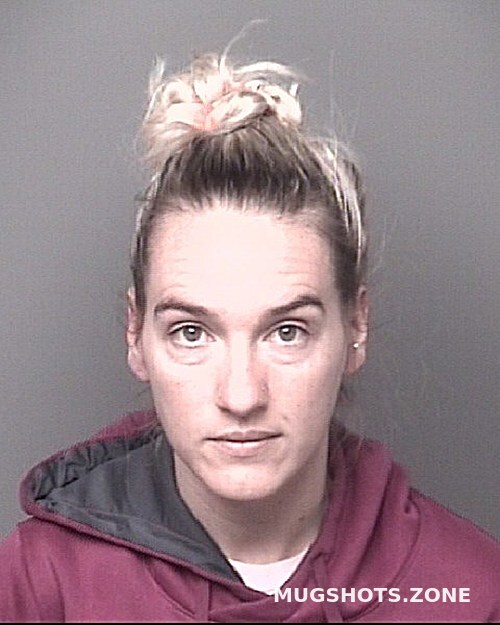 WALKER TONI LYNN 04/29/2023 - Dubuque County Mugshots Zone