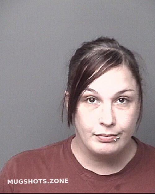RILEY PATRICIA JAELYN 05/17/2023 - Dubuque County Mugshots Zone