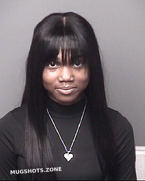 LOGAN JAMARIA DAMIELLE 05/27/2023 - Dubuque County Mugshots Zone