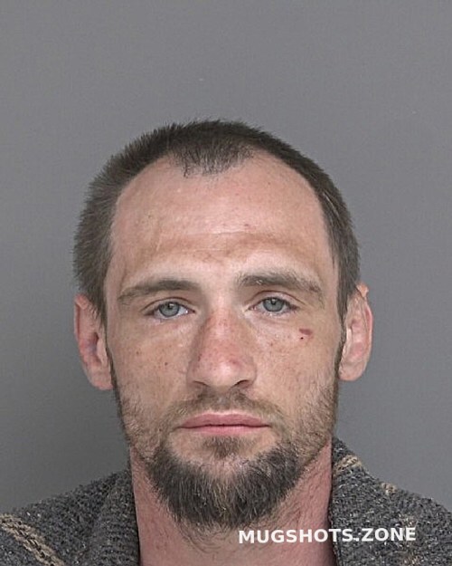 HENDREN JUSTIN JAMES 06/01/2023 - Dubuque County Mugshots Zone