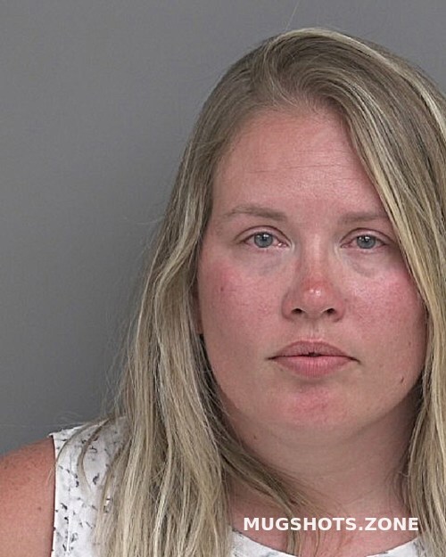 HOGAN ASHLEY VICTORIA 06/01/2023 - Dubuque County Mugshots Zone