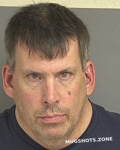 DAVEE JAMES CALVIN 06/07/2023 - Dubuque County Mugshots Zone