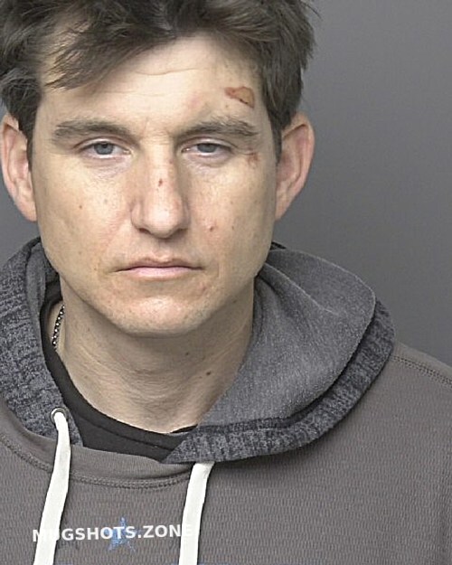 WOLF JONATHAN LEE 11/24/2023 - Dubuque County Mugshots Zone