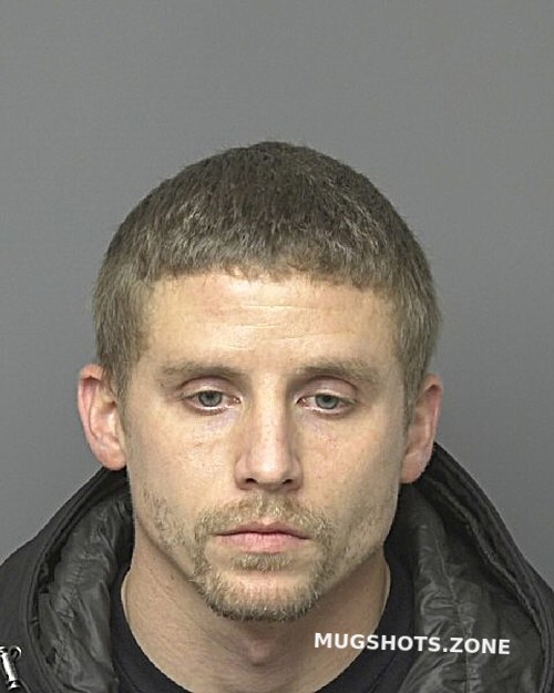 HILLERY COLTON JOHN 12/18/2023 - Dubuque County Mugshots Zone