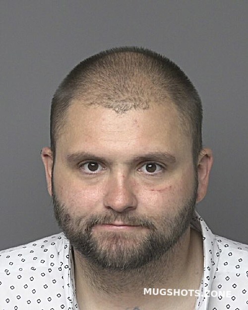 GILLE KYLE EDWIN 05/15/2024 - Dubuque County Mugshots Zone