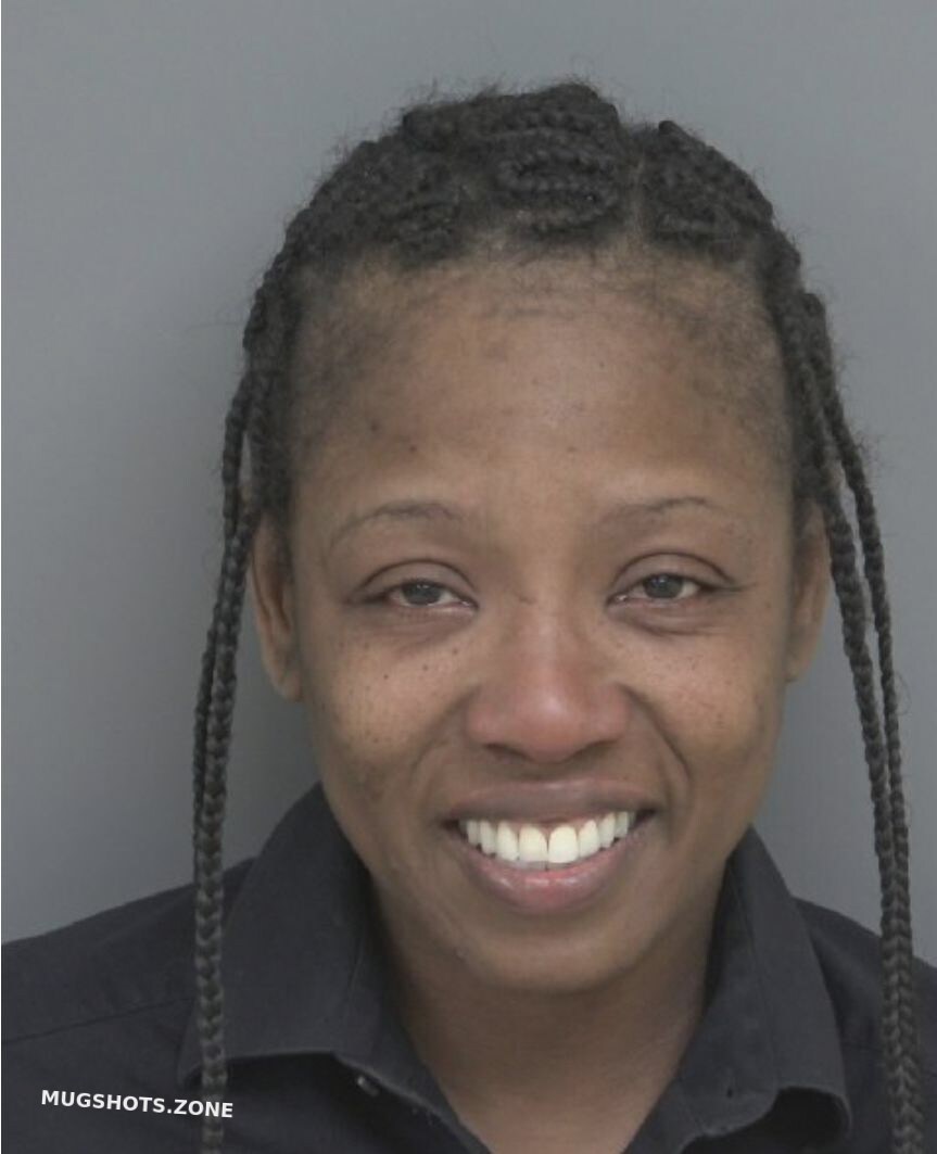 MOORE CRYSTAL MONIQUE 10/17/2024 - Dubuque County Mugshots Zone
