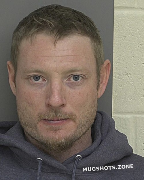 DOLPHIN KYLE JOSEPH 04/03/2025 - Dubuque County Mugshots Zone