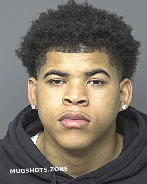 POWELL-MOORE MARKE RAPHAEL 05/27/2025 - Dubuque County Mugshots Zone