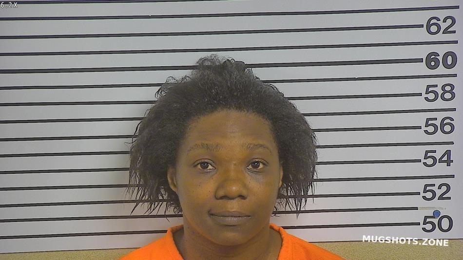 MAGEE PAMELA 10/18/2022 - Forrest County Mugshots Zone