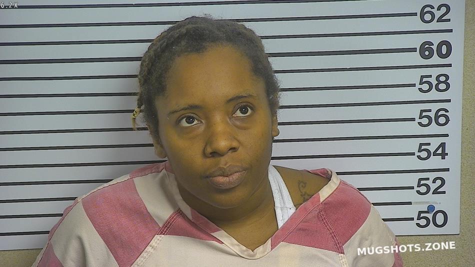 HAMILTON CHANAE 12/20/2022 - Forrest County Mugshots Zone