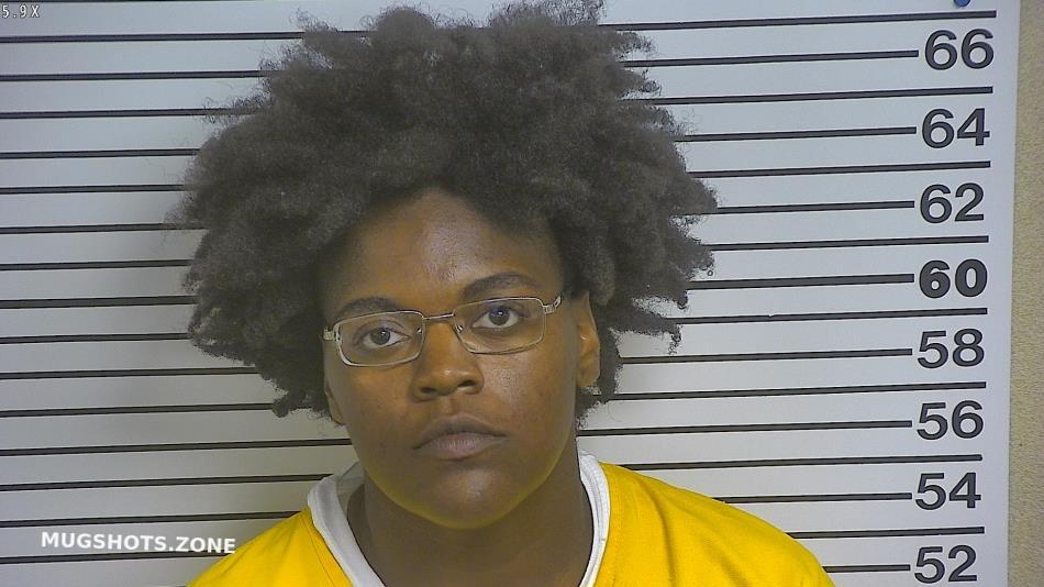 PALMAS LADORIA MONIQUE ESTA 07/19/2023 - Forrest County Mugshots Zone