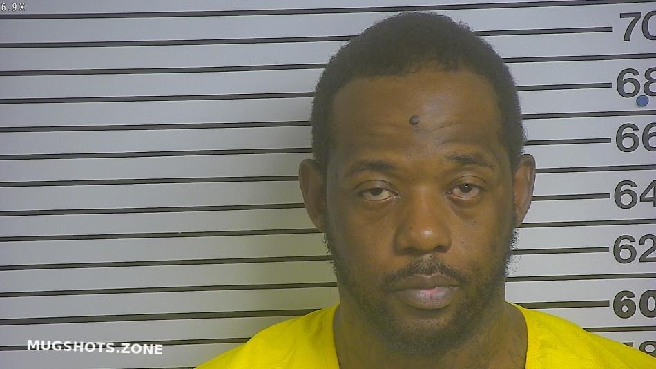 DAVIS MICHAEL DESHUN 06/21/2025 - Forrest County Mugshots Zone