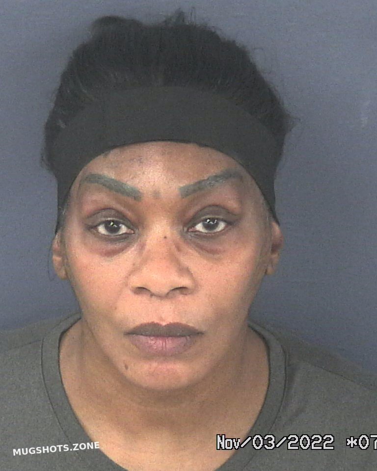 DAVIS KATINA LANETTE 11/03/2022 - Gadsden County Mugshots Zone