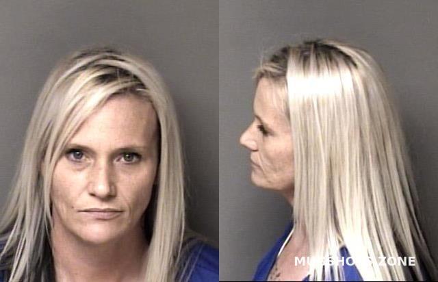 WALL CANDICE LANAE 07/20/2023 - Gaston County Mugshots Zone