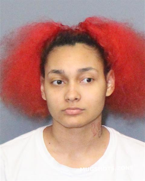 DAVIS SHANTAE LAMIA 04/04/2023 - Guilford County Mugshots Zone