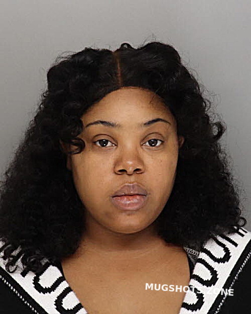 DEVAUGHN WAYNESHA 12/09/2023 - Hamilton County Mugshots Zone