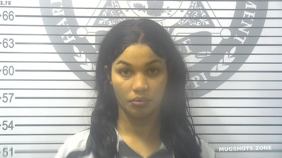 CLARK DARREIN NICOLE 11/08/2022 - Harrison County Mugshots Zone