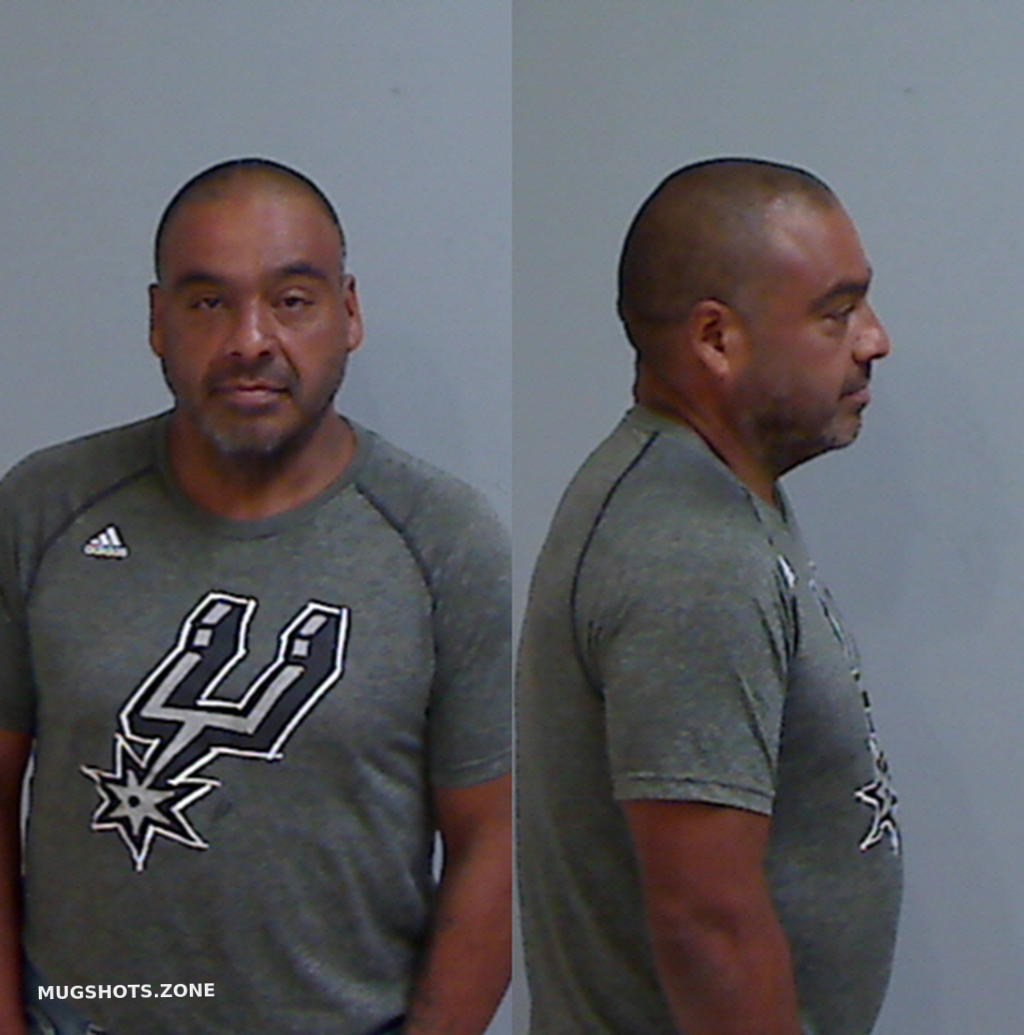 SOLIS EFRAIN MARTINEZ JR. 10/29/2024 - Hidalgo County Mugshots Zone SOLIS EFRAIN MARTINEZ JR. 10/29/2024 - Hidalgo County Mugshots Zone