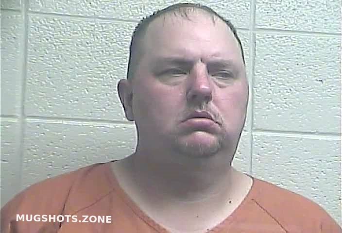 ADAMS JONATHAN TRAVIS 10/04/2022 - Jessamine County Mugshots Zone