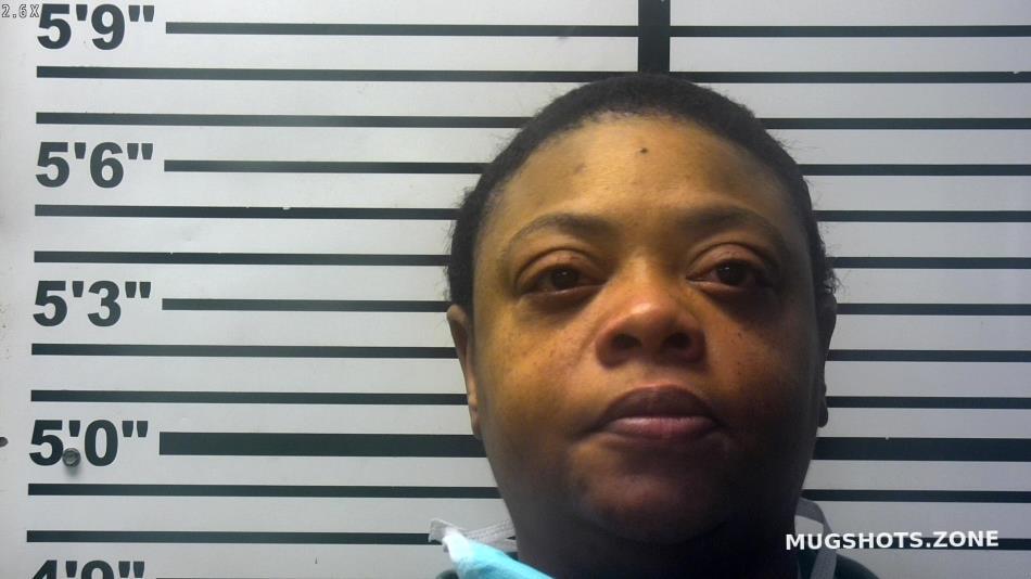 ESTERS JOSALYN CANDIS 01/04/2023 - Jones County Mugshots Zone