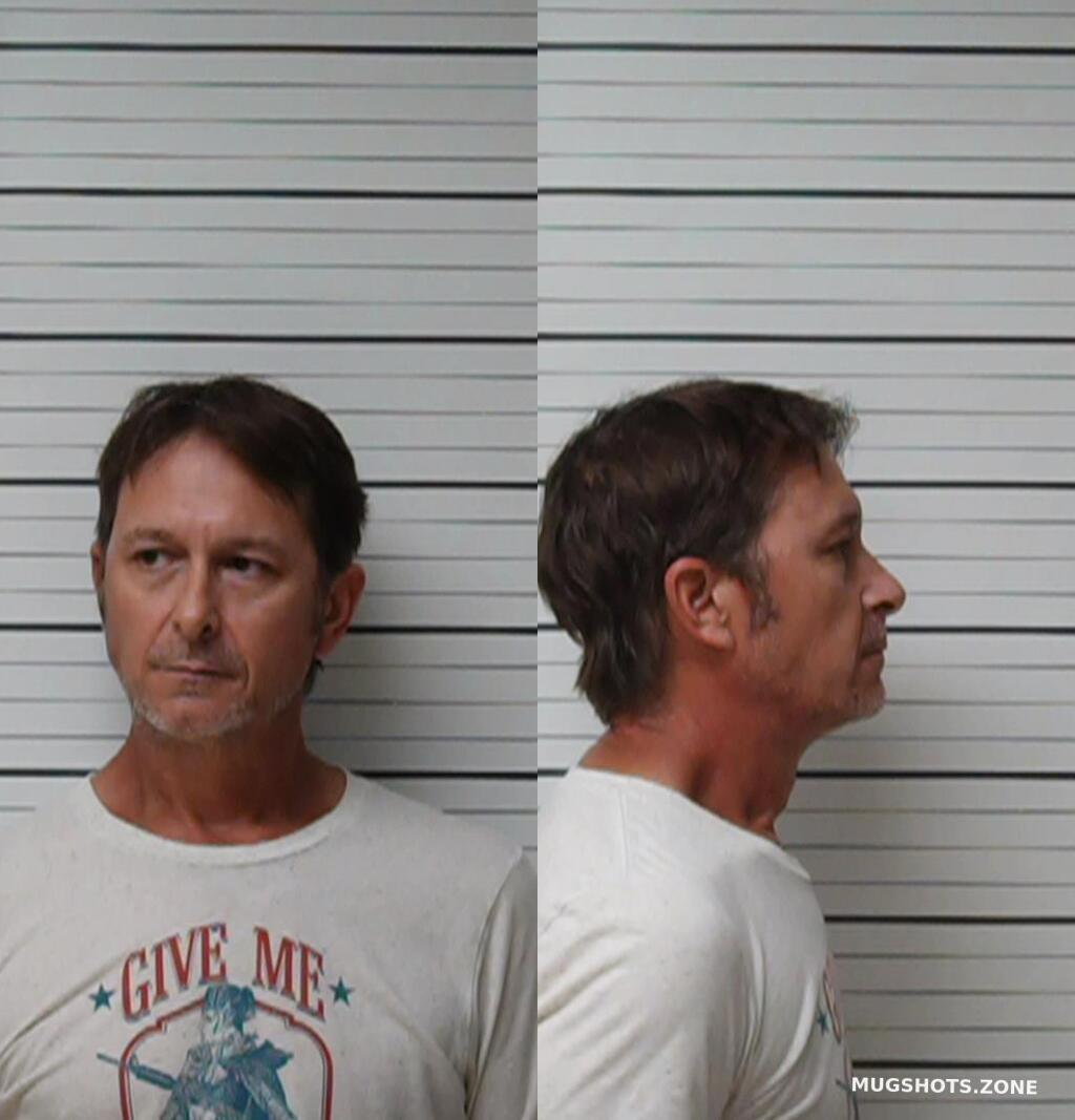 SAUNDERS CHRISTOPHER P. 10/01/2025 - Kerr County Mugshots Zone