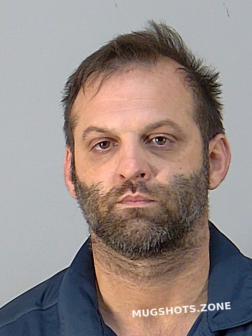 ROGER ERIC DEL RIO 04/18/2022 - Lake County Mugshots Zone