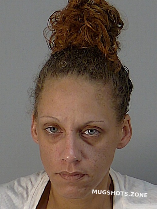 AMBER M CLAY 05/28/2022 - Lake County Mugshots Zone