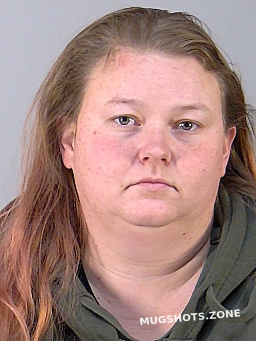 AMBER HOWE 12/24/2022 - Lake County Mugshots Zone