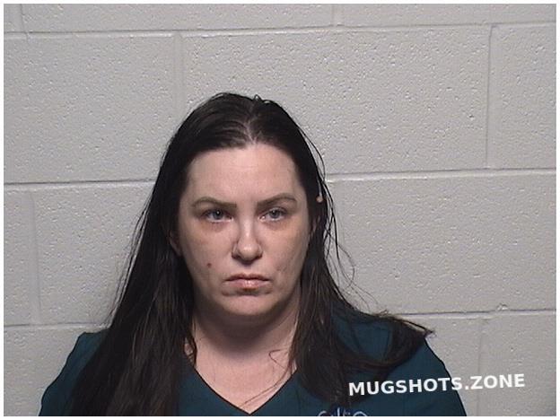 LEE JENNIFER 09/21/2024 - Lake County Mugshots Zone